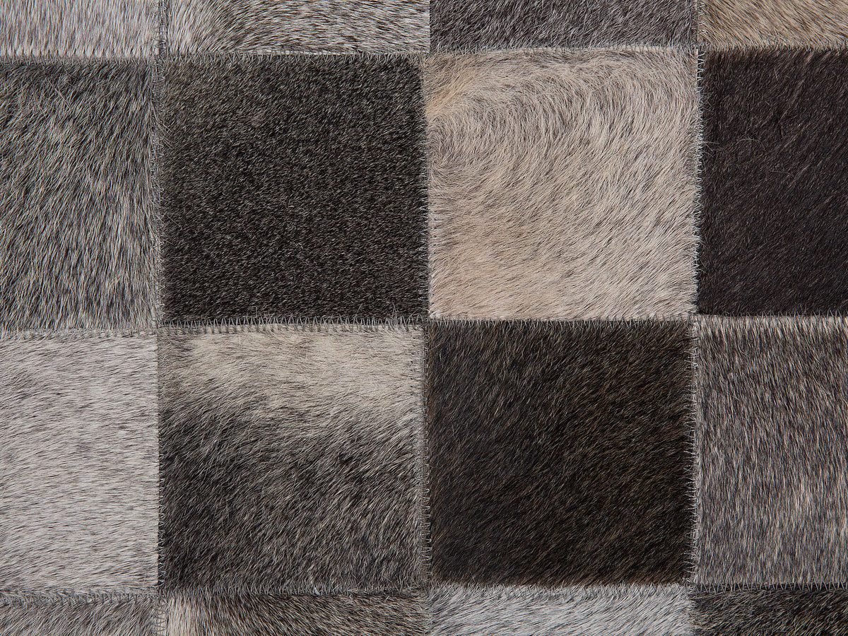 Grey Squares Cowhide Patchwork Round Rug | Zosack – Zosack Ltd